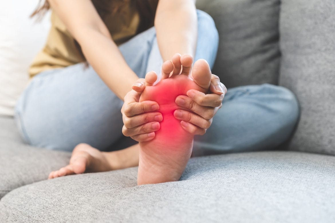 8 Gejala Asam Urat di Kaki dan Cara Meredakannya