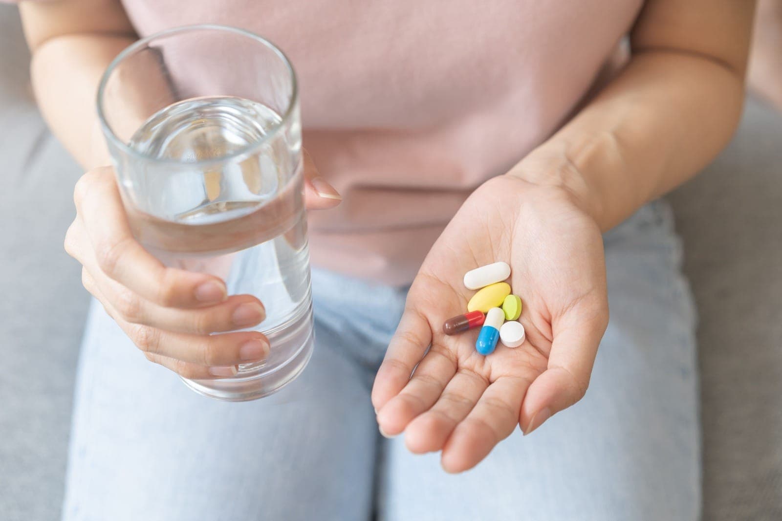 8 Obat Sakit Perut di Apotek yang Bisa Atasi Gejala
