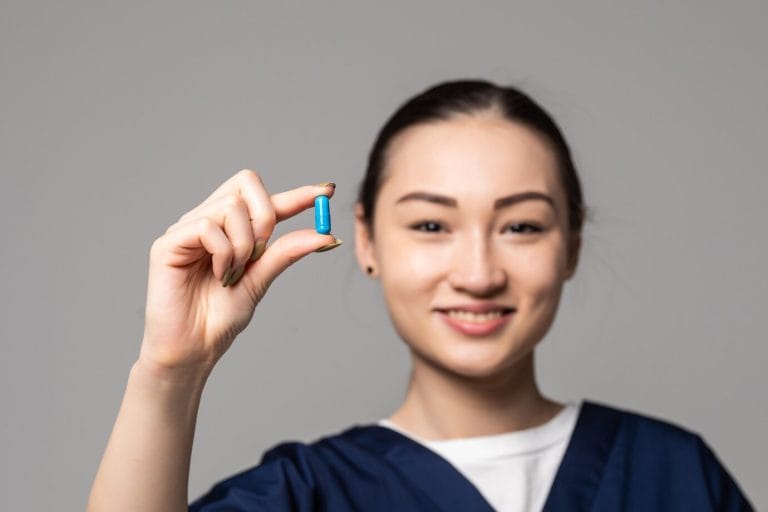 Orlistat: Fungsi, Dosis, dan Efek Sampingnya