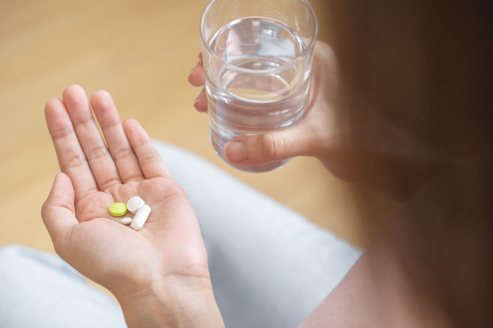 Cara Minum Obat Cacing yang Benar dan Pantangannya