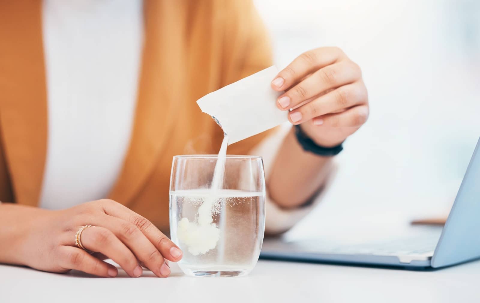 10 Obat Panas Dalam di Apotek yang Ampuh dan Aman
