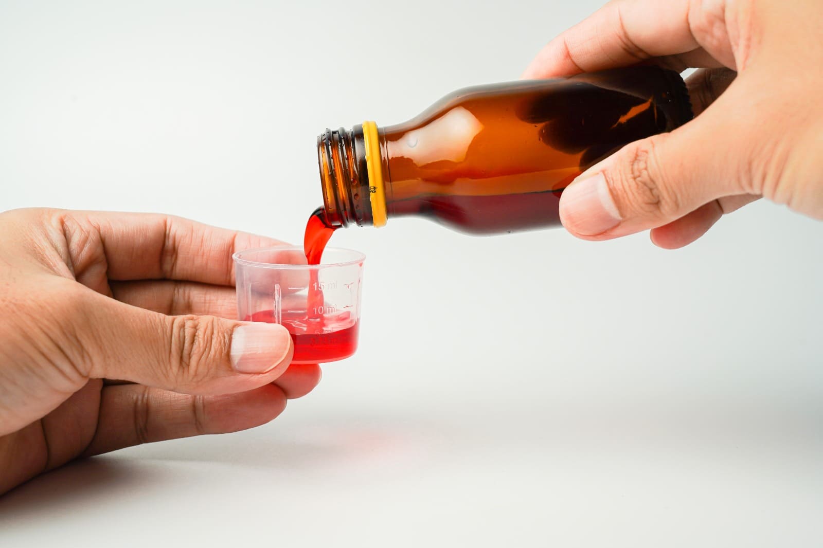 9 Obat Batuk Gatal Tenggorokan di Apotek