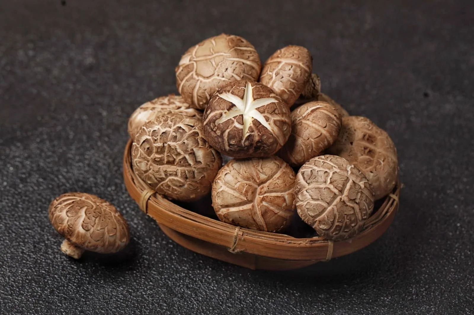 11 Manfaat Jamur Shiitake untuk Kesehatan, Apa Saja?