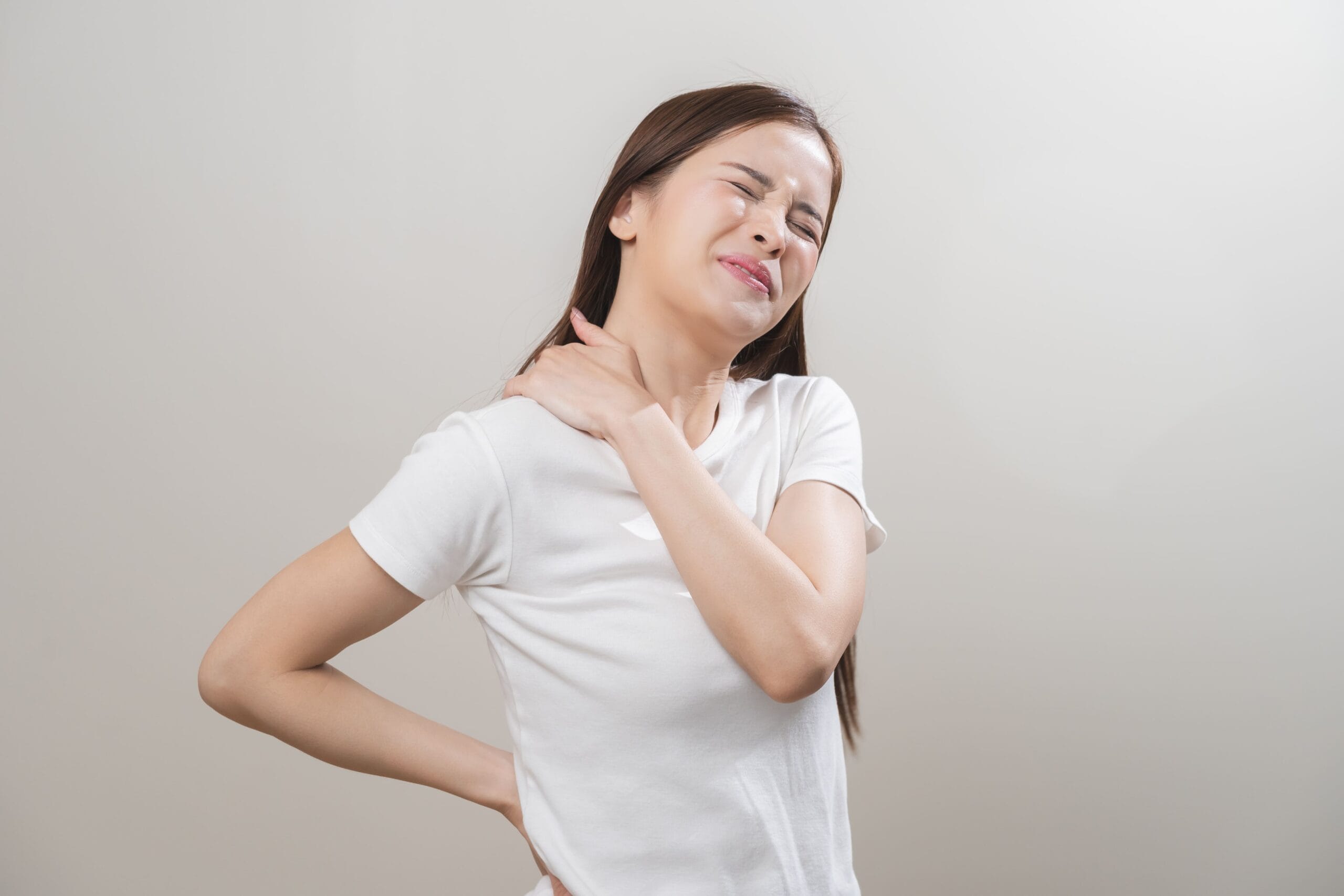 Penyebab Leher Kaku dan Cara Mengatasinya